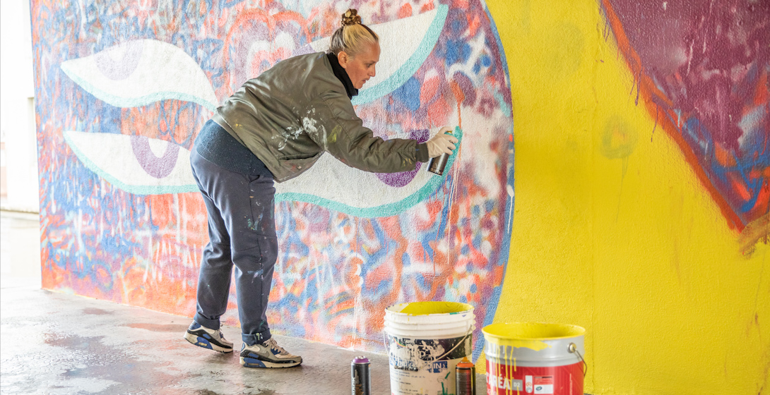 La graffeuse Kashink s’empare de la Street Art Avenue - Seine-Saint ...